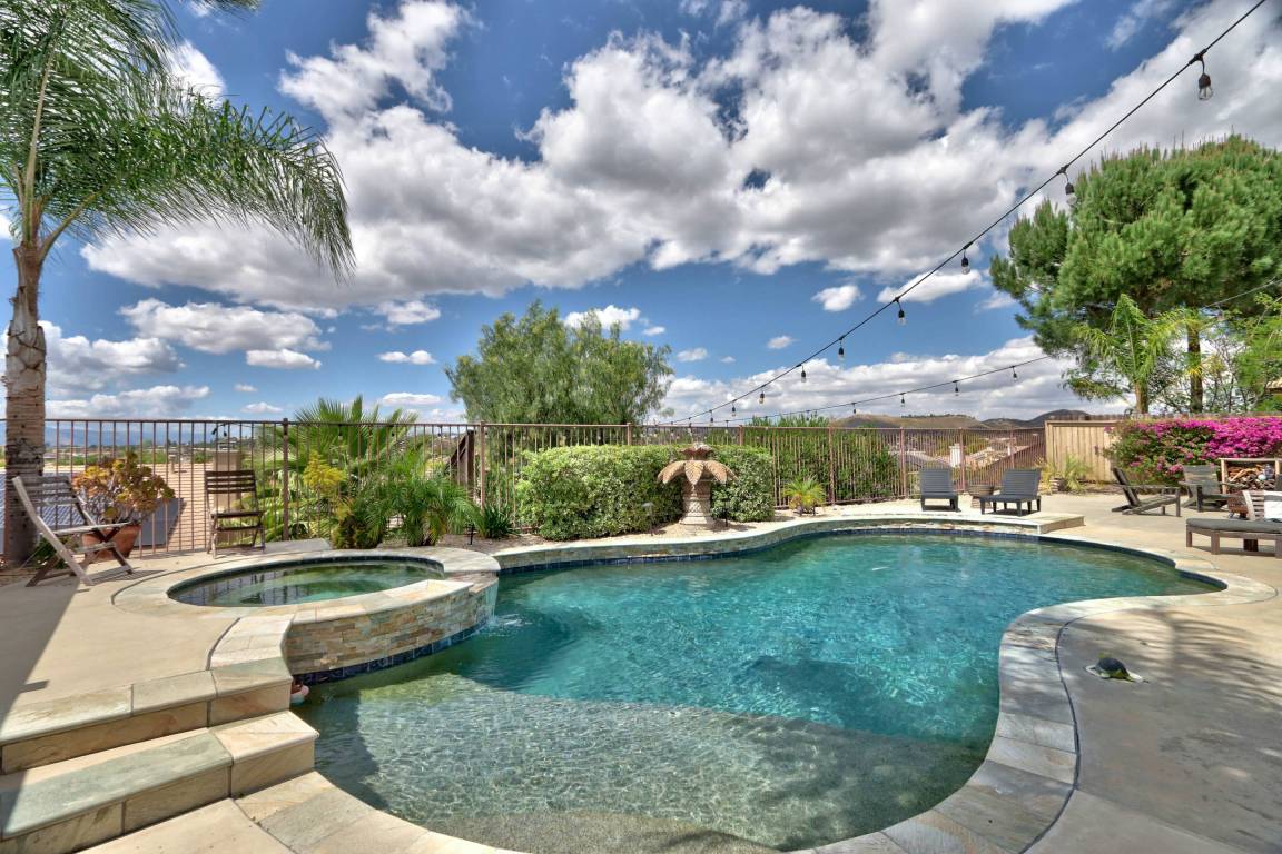 260 M² House ∙ 4 Bedrooms ∙ 7 Guests - Temecula, CA