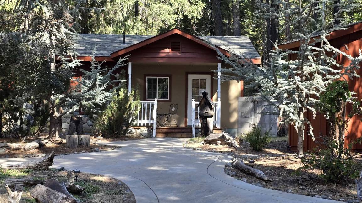 House ∙ 1 Bedroom ∙ 2 Guests - Mount Shasta, CA