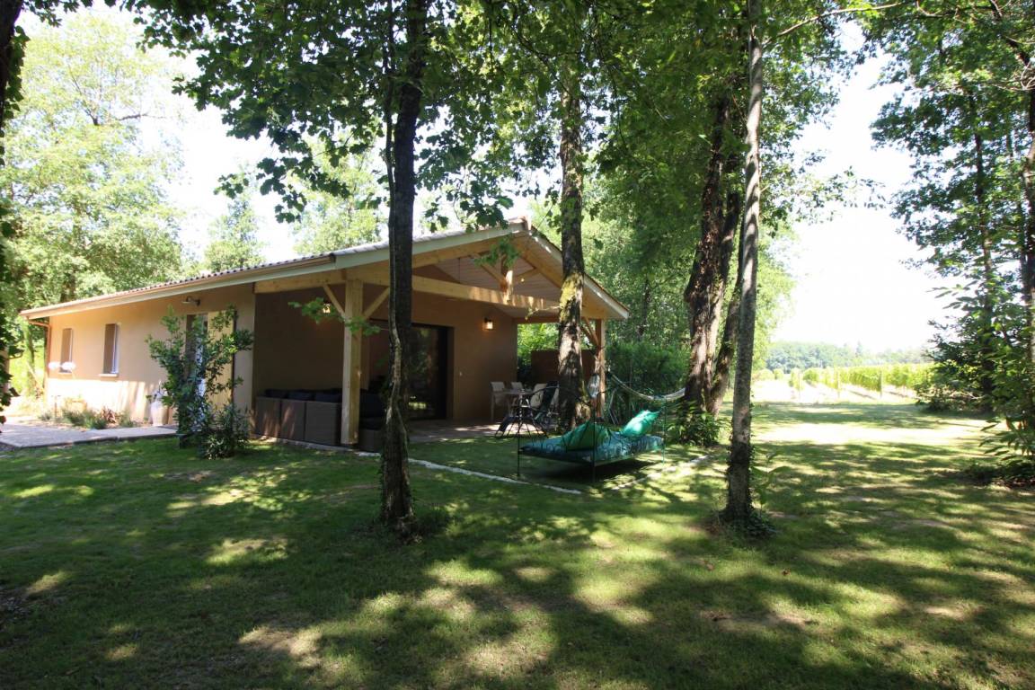 74 M² Mökki ∙ 2 Makuuhuonetta ∙ 4 Vierasta - Gironde