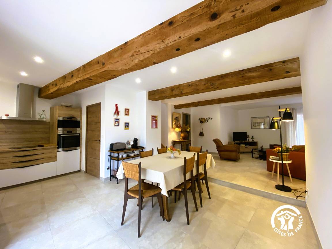 107 M² Gîte ∙ 3 Chambres ∙ 6 Personnes - Le Boulou