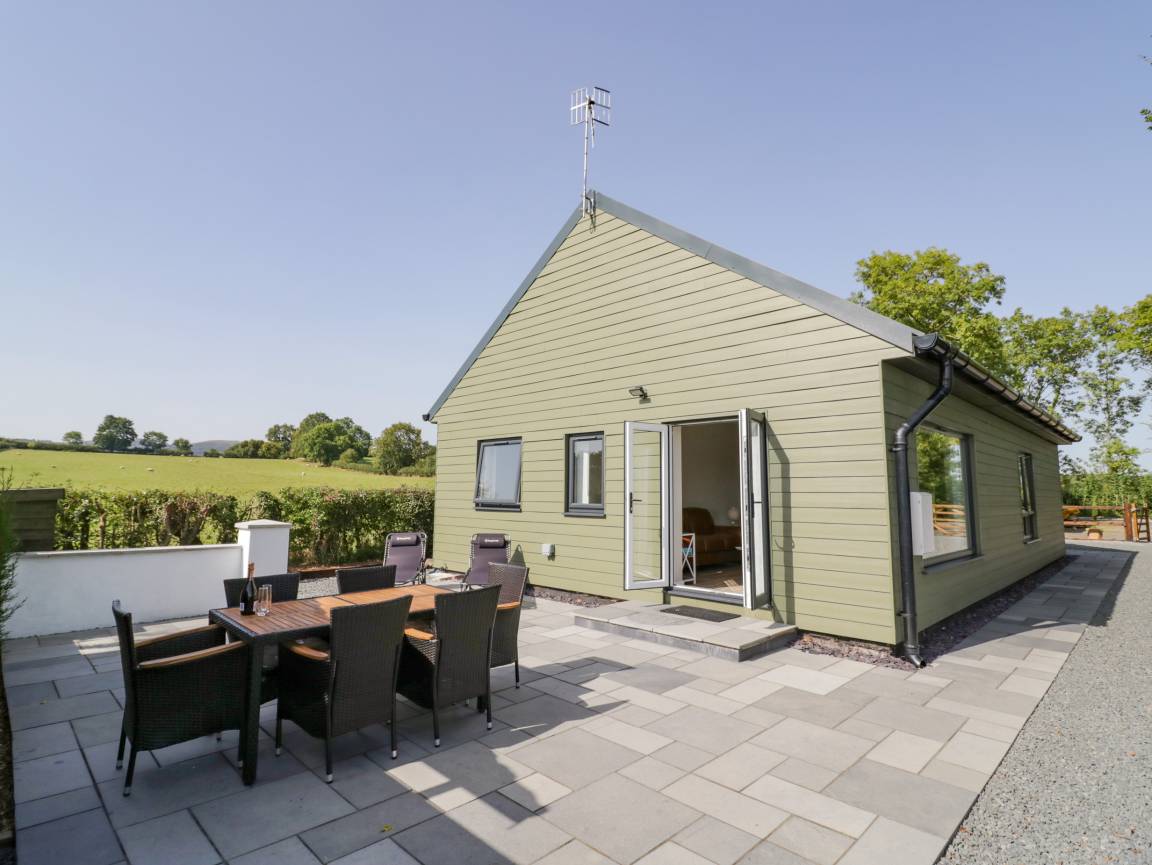 Cottage ∙ 2 Bedrooms ∙ 4 Guests - Ledbury