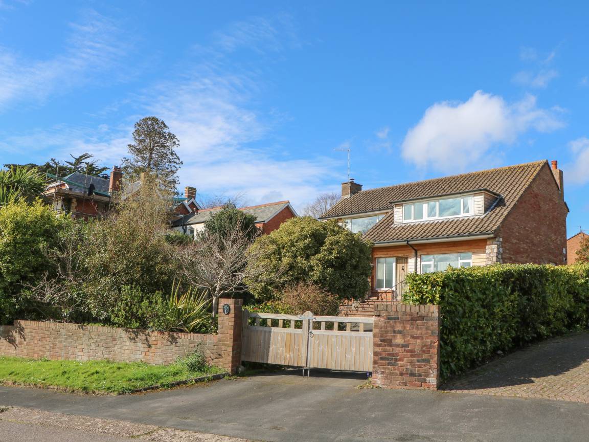 Cottage ∙ 4 Bedrooms ∙ 7 Guests - Budleigh Salterton