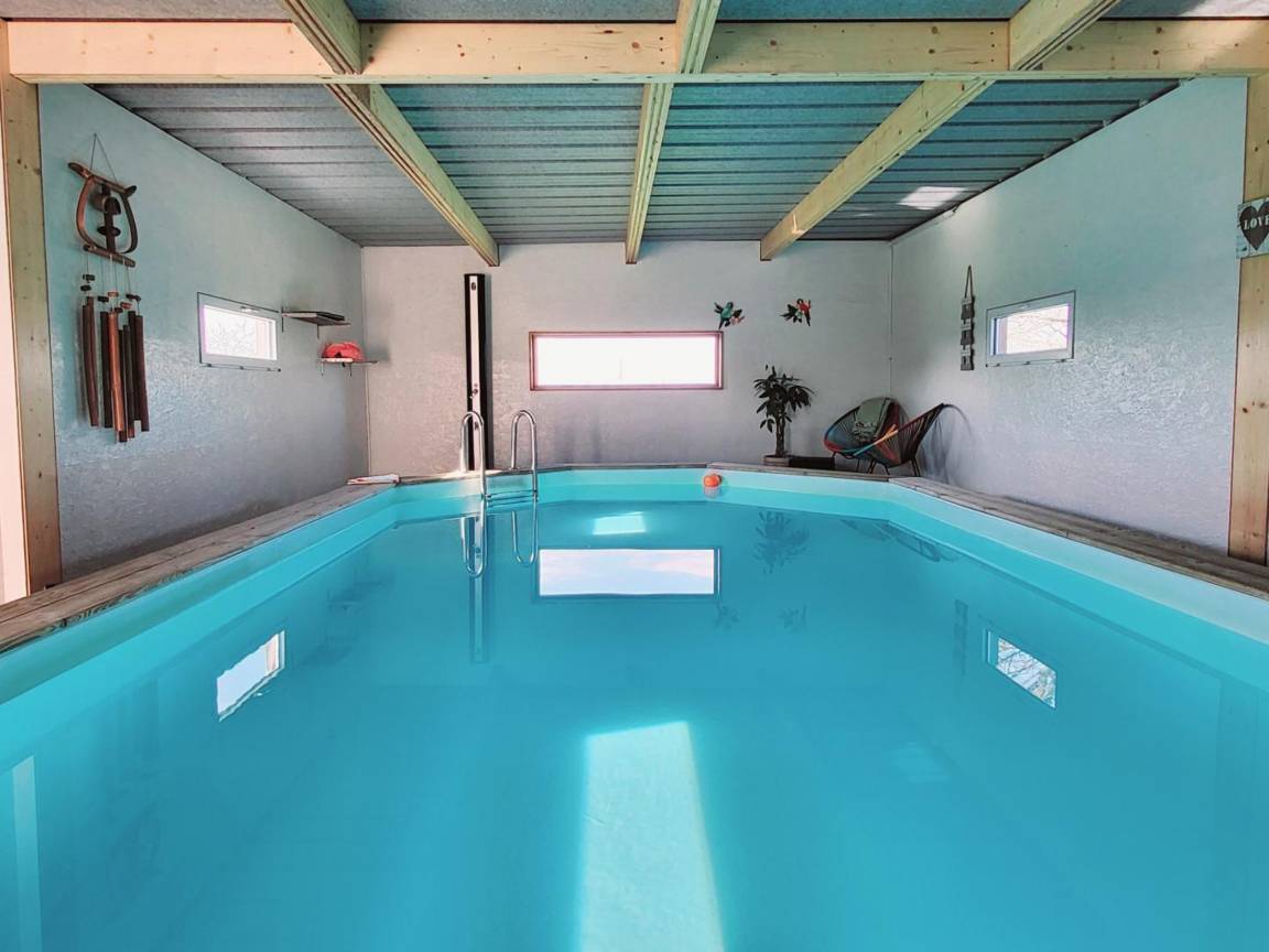 183 M² Cottage ∙ 7 Chambres ∙ 12 Personnes - Montmarault