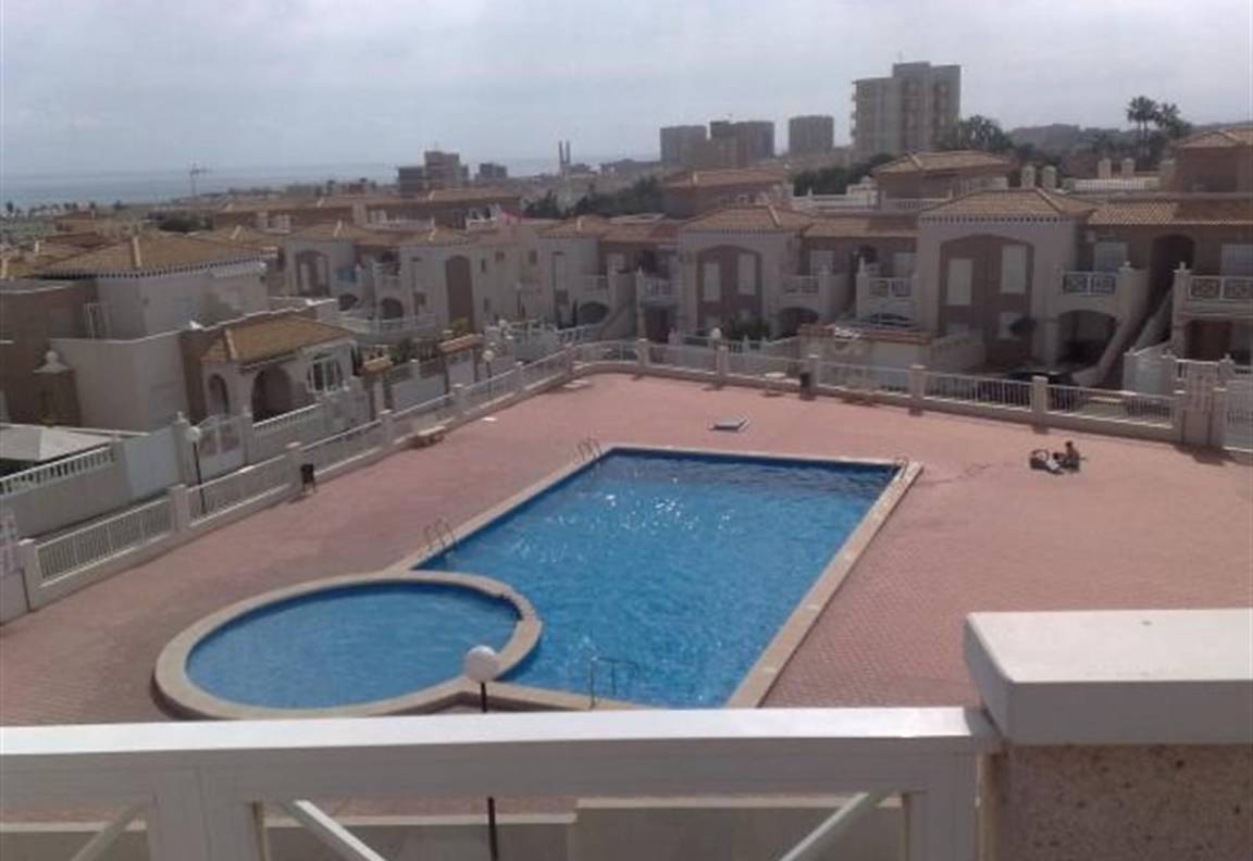 65 M² Ferienhaus ∙ 2 Schlafzimmer ∙ 6 Gäste - Torrevieja