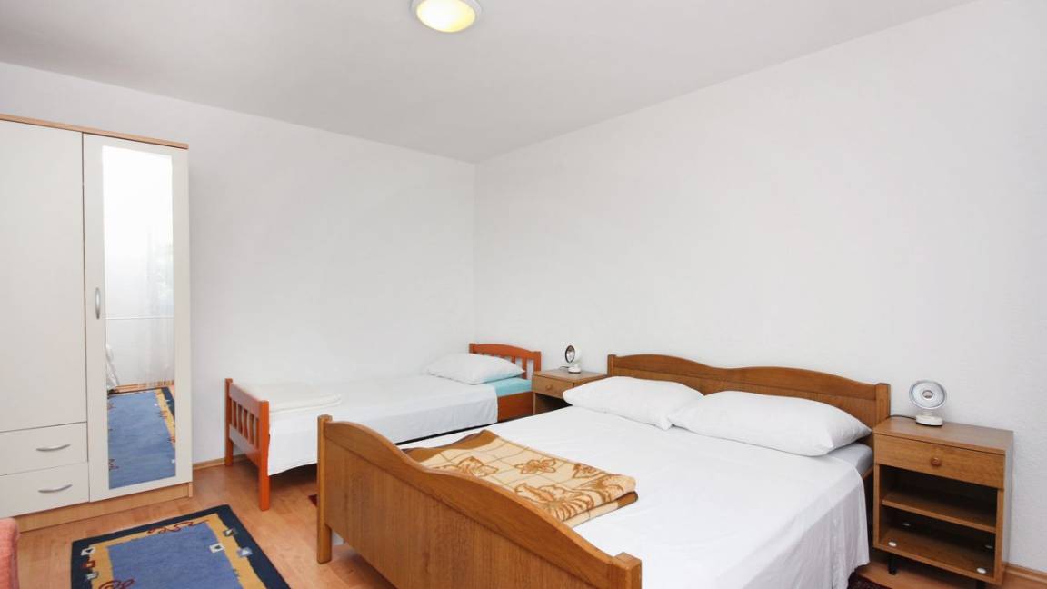 36 M² Ferienwohnung ∙ 1 Schlafzimmer ∙ 2 Gäste - Murter