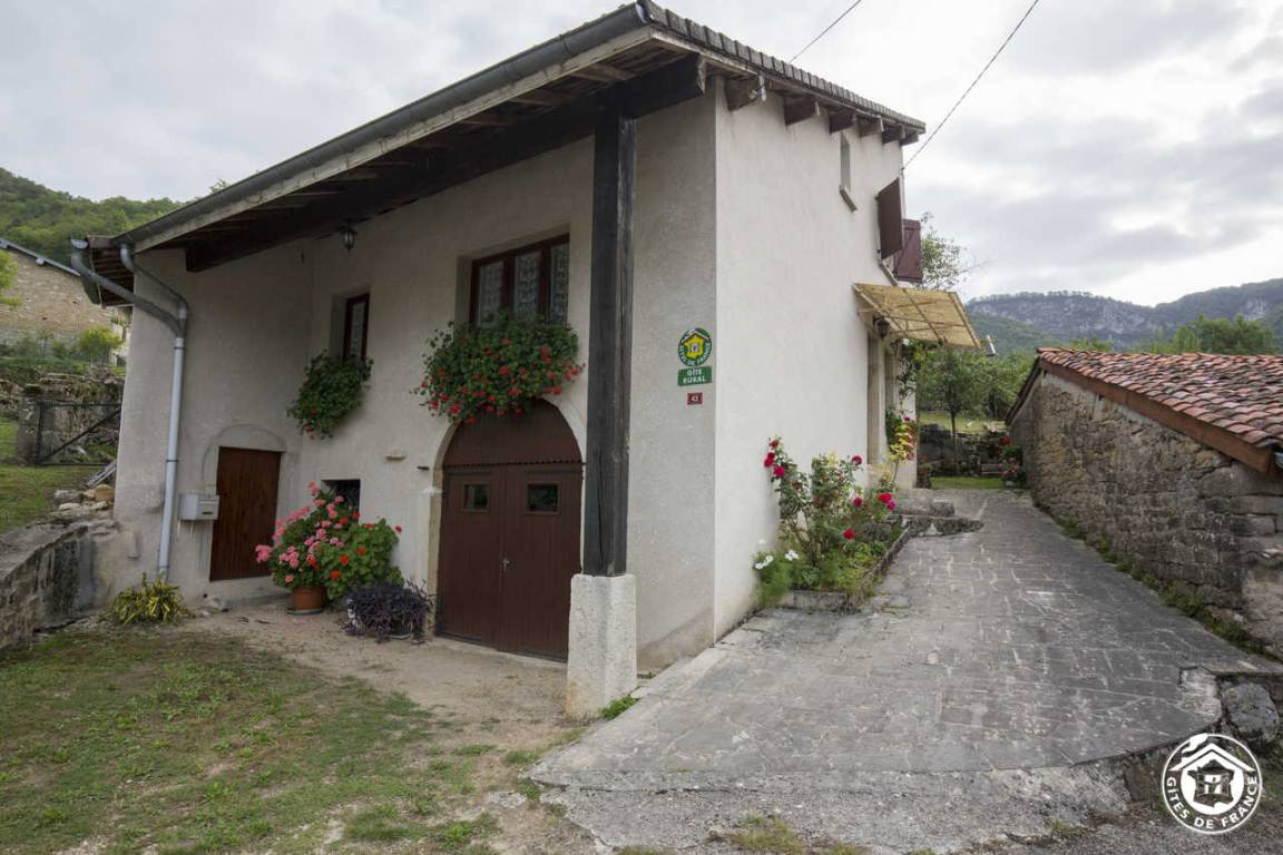 140 M² Gîte ∙ 4 Chambres ∙ 8 Personnes - Ain
