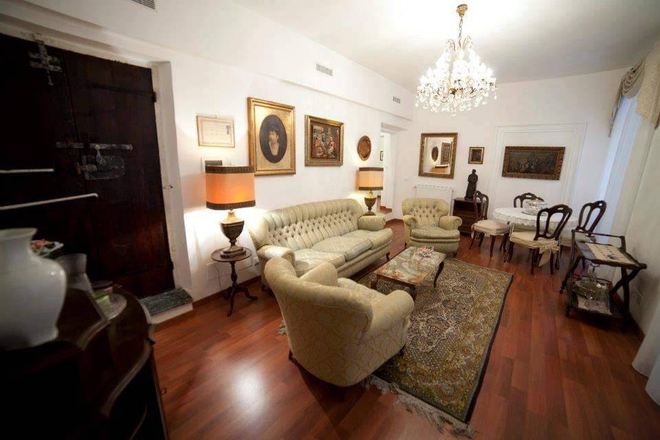 80 M² Huoneisto ∙ 1 Makuuhuone ∙ 4 Vierasta - Monti