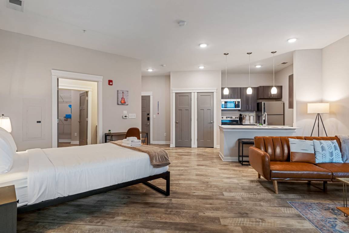 Studio Flat ∙ 3 Guests - Irvington Historic District, IN