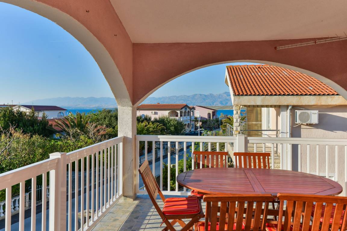 60 M² Apartment ∙ 2 Bedrooms ∙ 6 Guests - Vir