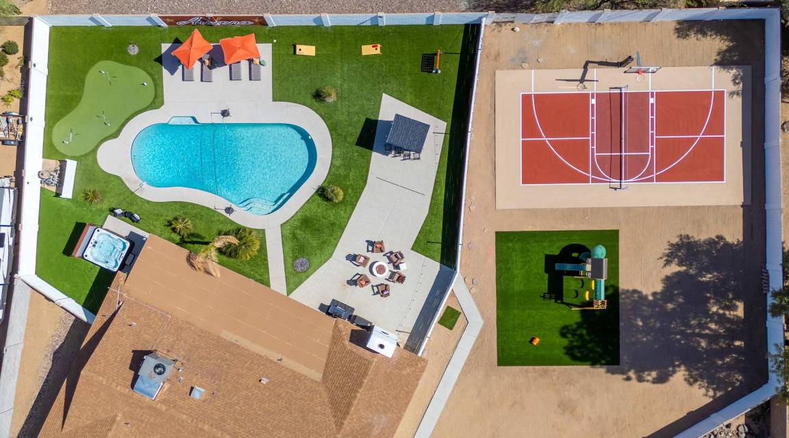 Apartment ∙ 5 Bedrooms ∙ 18 Guests - Phoenix, AZ