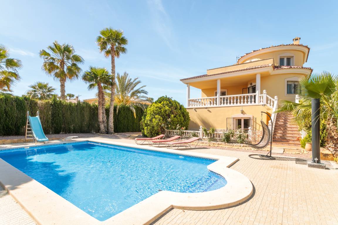 419 M² House ∙ 5 Bedrooms ∙ 10 Guests - Alicante