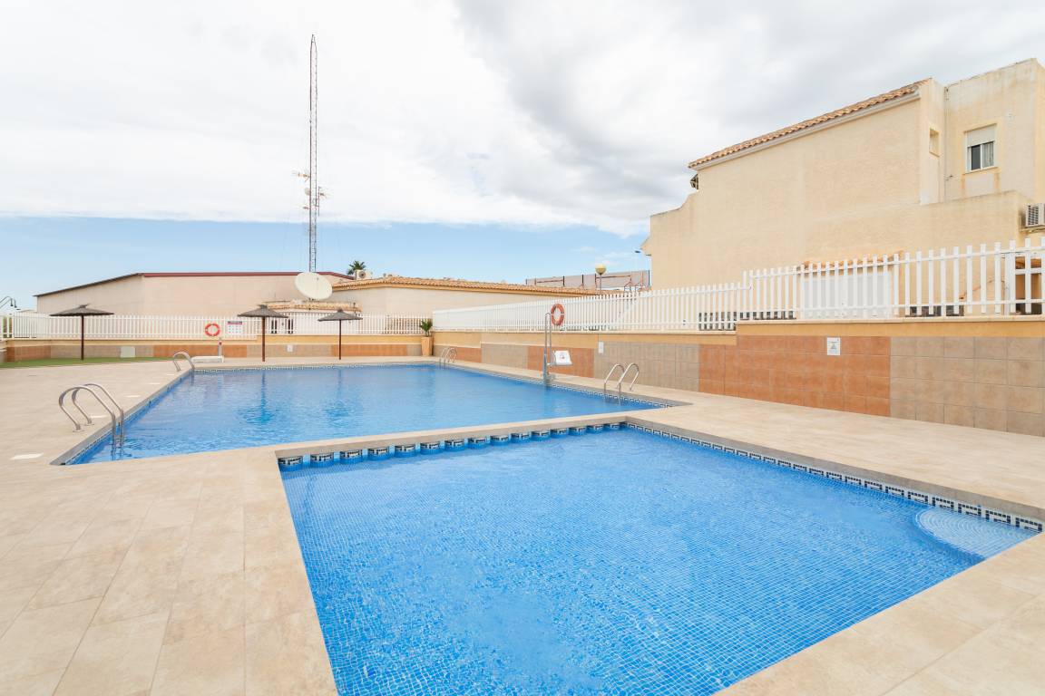 67 M² Apartamento ∙ 2 Habitaciones ∙ 4 Huéspedes - Santa Pola