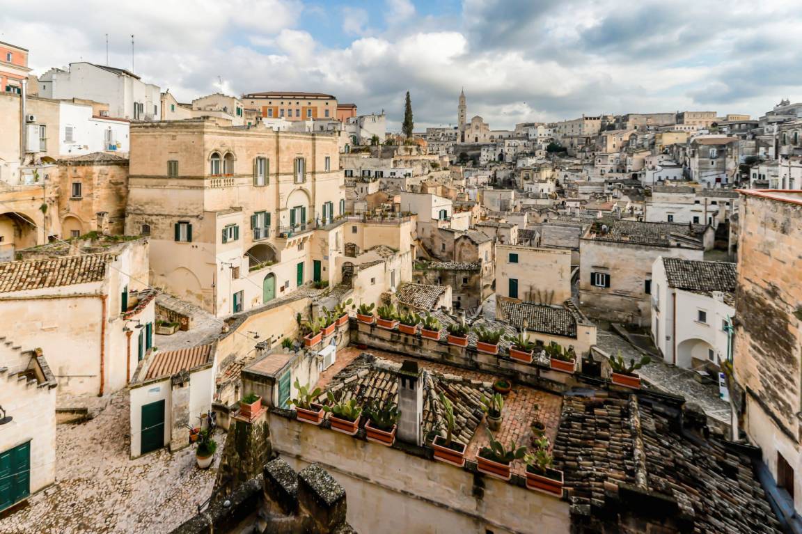 90 M² Apartment ∙ 1 Bedroom ∙ 5 Guests - Matera