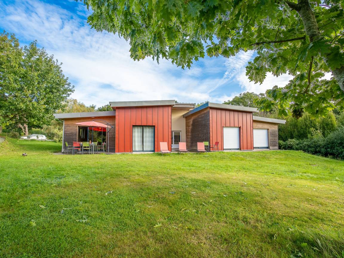 210 M² Ferienhaus ∙ 1 Schlafzimmer ∙ 8 Gäste - Locquirec