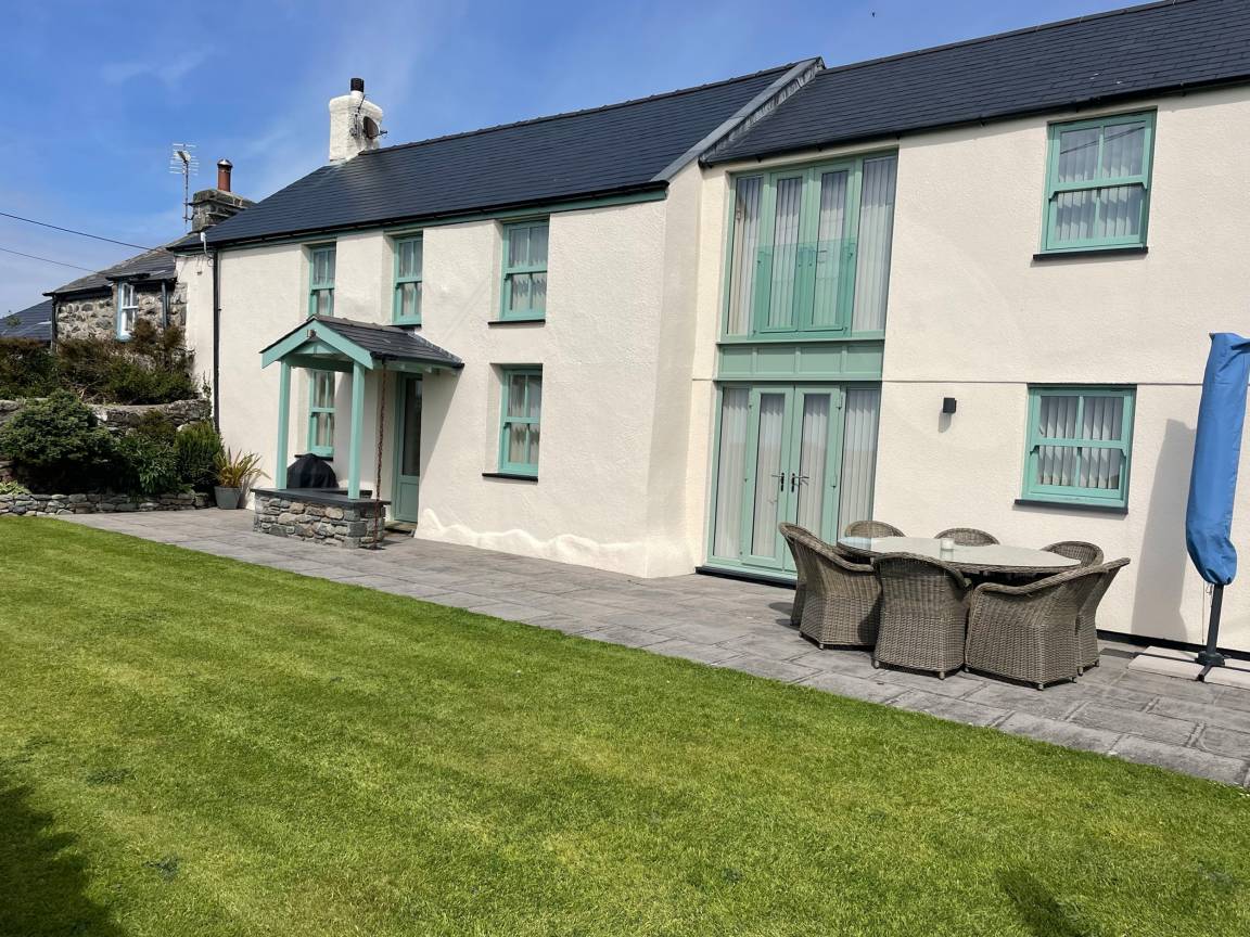 Cottage ∙ 4 Bedrooms ∙ 7 Guests - Harlech