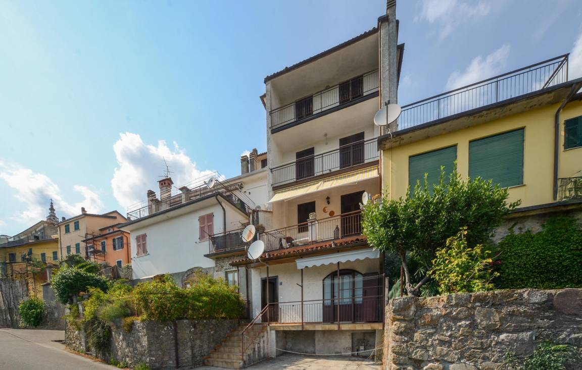 80 M² Huoneisto ∙ 2 Makuuhuonetta ∙ 4 Vierasta - Deiva Marina
