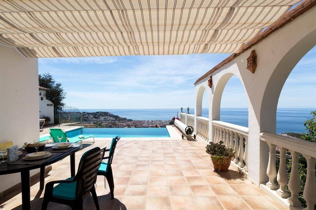 100 M² Villa ∙ 3 Chambres ∙ 5 Personnes - Almuñécar