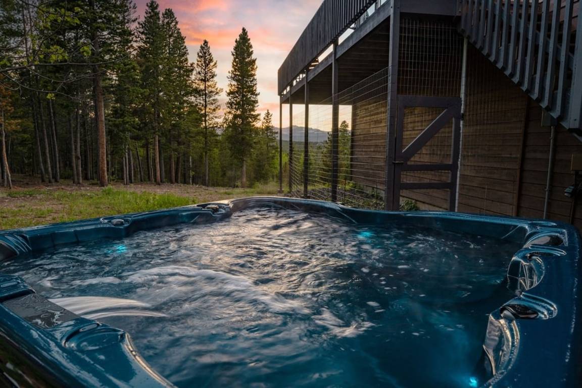 214 M² Apartment ∙ 4 Bedrooms ∙ 7 Guests - Nederland, CO
