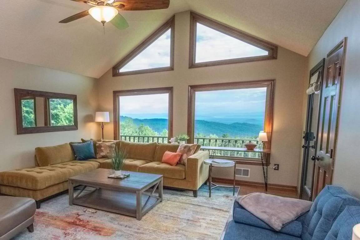 156 M² Apartment ∙ 3 Bedrooms ∙ 6 Guests - Water Park, Taylorsville