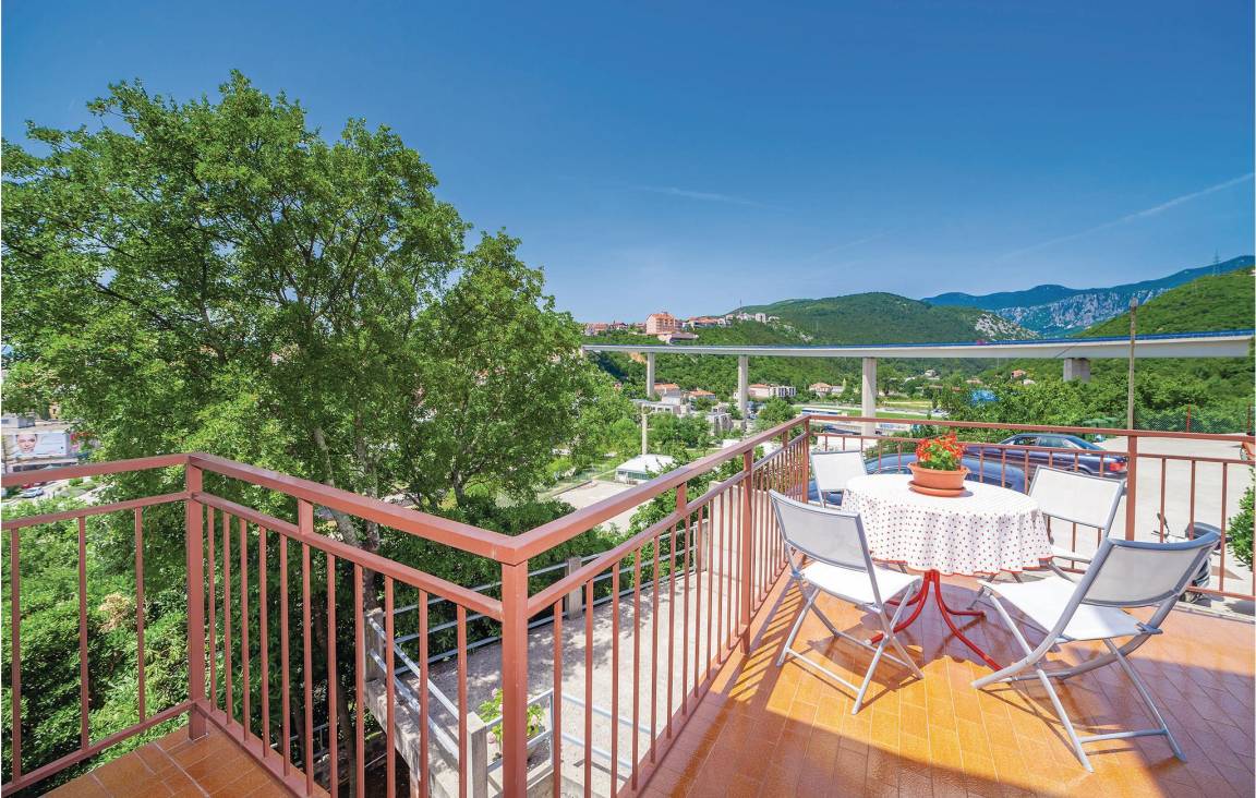 82 M² Apartment ∙ 3 Bedrooms ∙ 6 Guests - Crikvenica