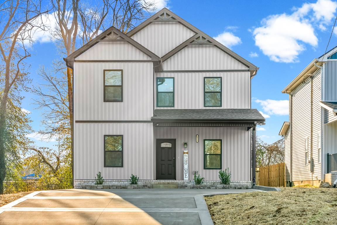204 M² House ∙ 5 Bedrooms ∙ 10 Guests - Clarksville, TN