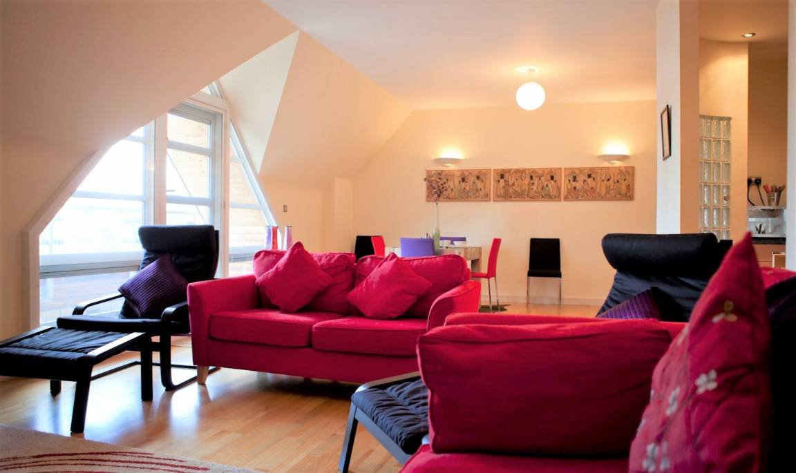 80 M² Apartment ∙ 2 Bedrooms ∙ 4 Guests - Ipswich