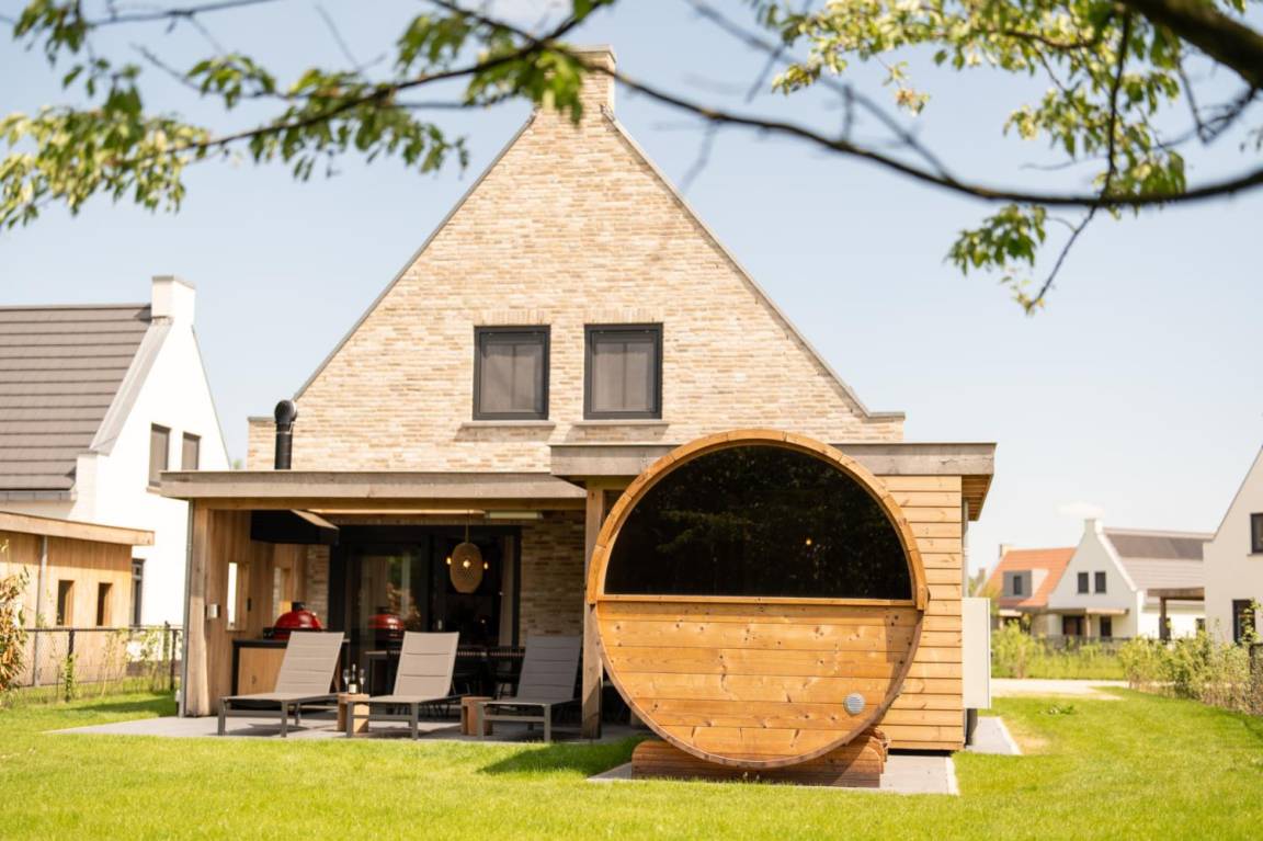 150 M² Ferienhaus ∙ 4 Schlafzimmer ∙ 8 Gäste - Roermond