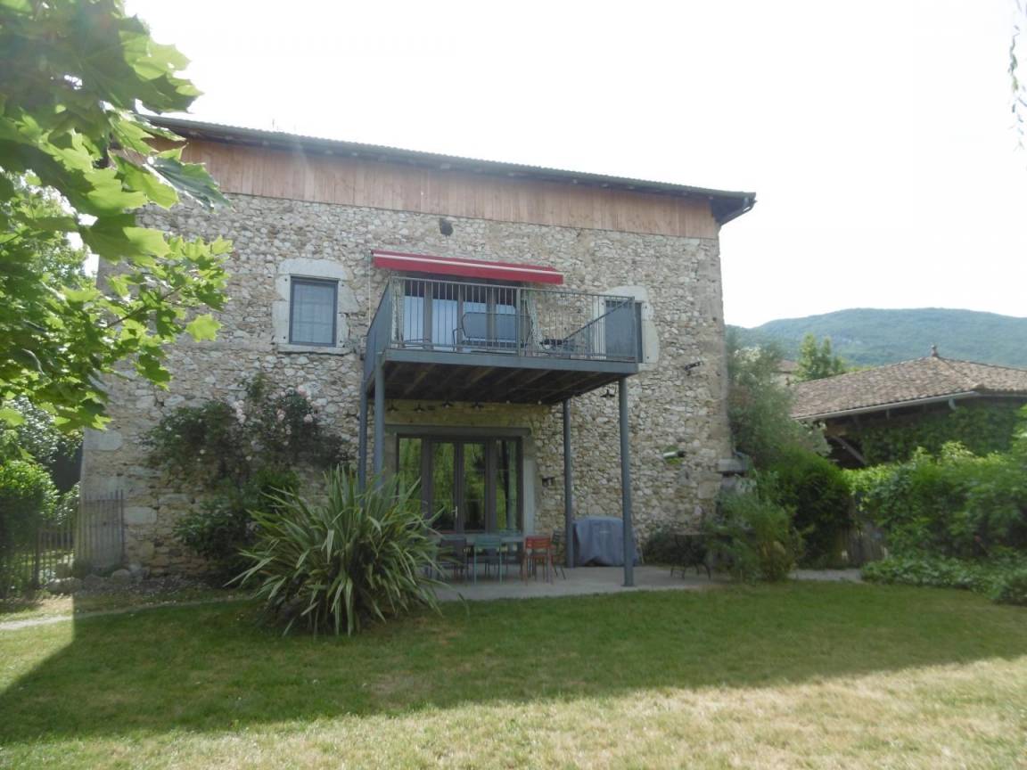 209 M² Gîte ∙ 4 Chambres ∙ 12 Personnes - Saint-Bonnet-de-Chavagne
