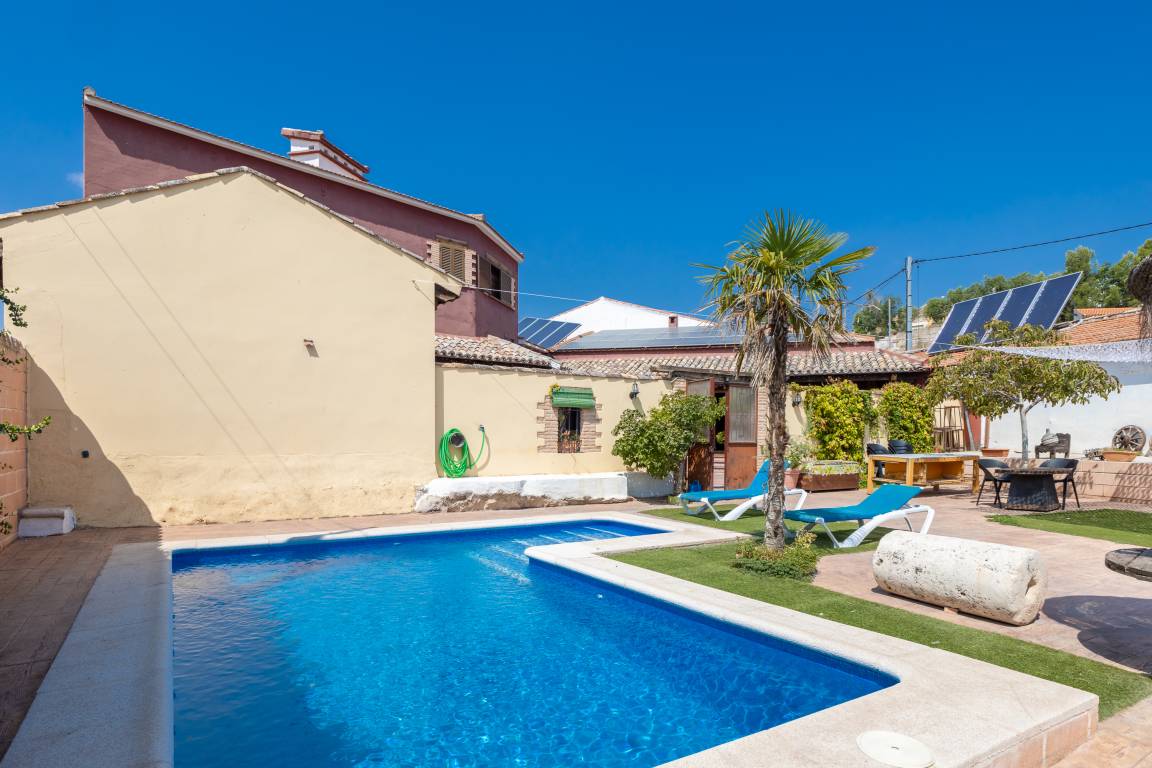 270 M² Casa ∙ 5 Habitaciones ∙ 16 Huéspedes - Villarejo de Salvanés