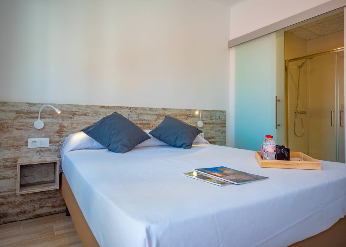 12 M² Hotel ∙ 1 Bedroom ∙ 2 Guests - Palau-saverdera