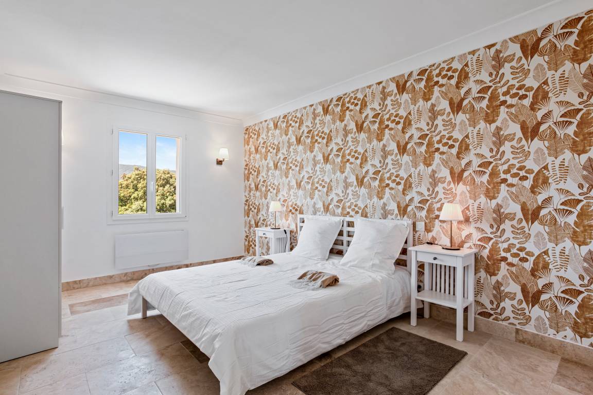 300 M² Bed & Breakfast ∙ 1 Habitación ∙ 2 Huéspedes - Lorgues