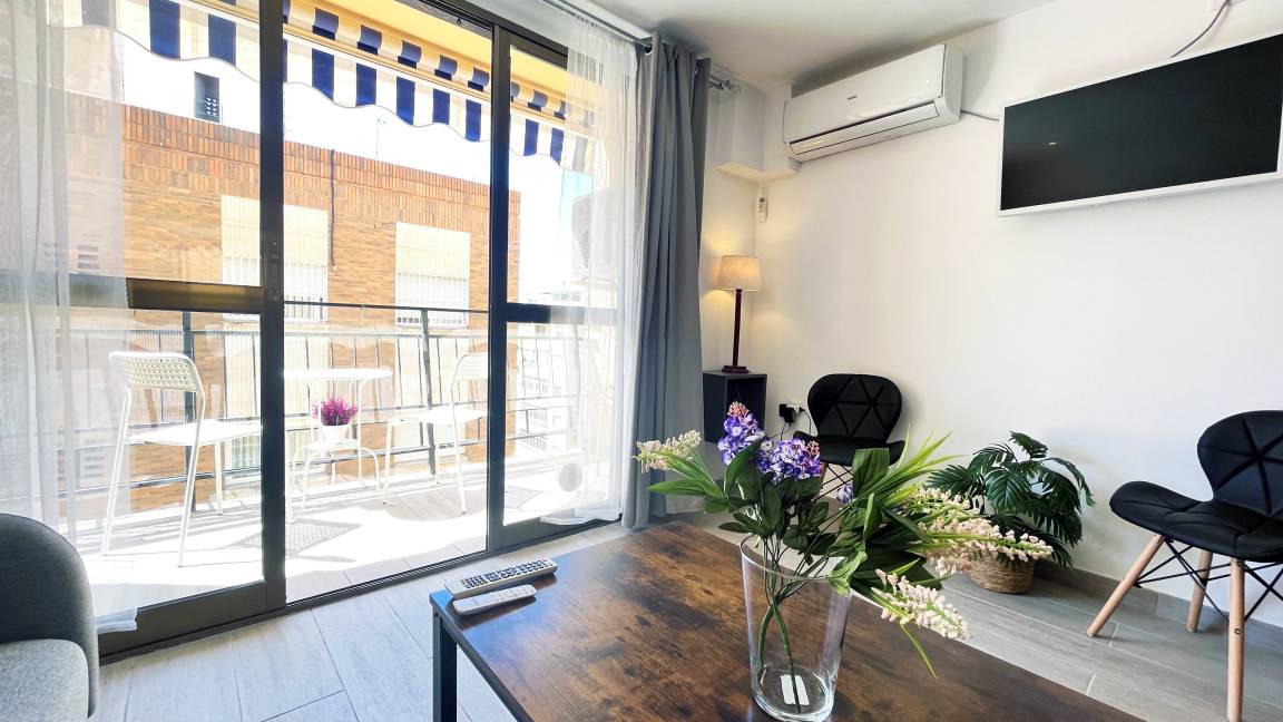 120 M² Apartment ∙ 3 Bedrooms ∙ 5 Guests - Malaga
