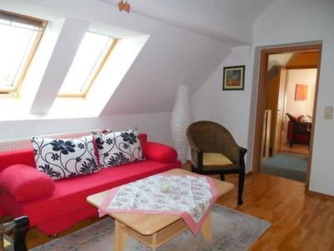92 M² Ferienwohnung ∙ 3 Schlafzimmer ∙ 8 Gäste - Feldberger Seenlandschaft