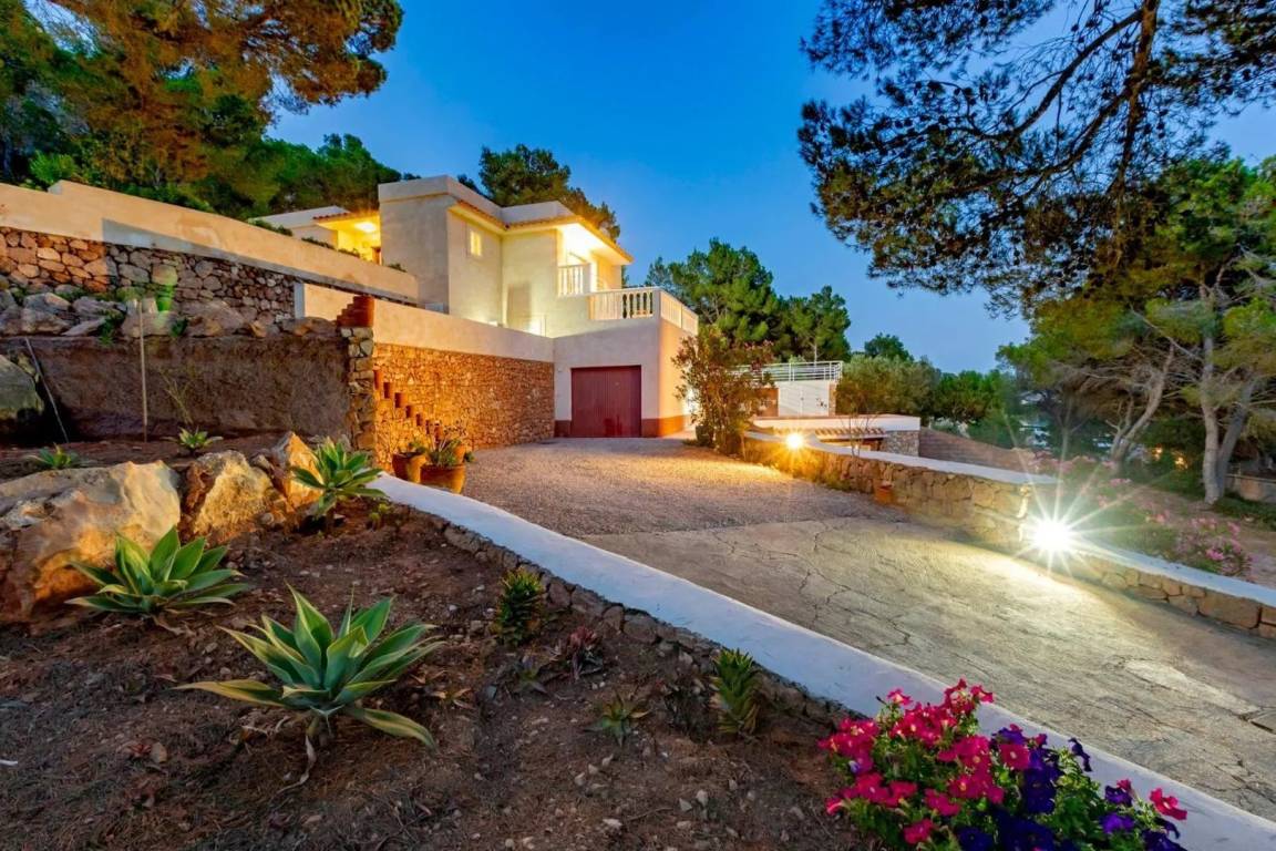 240 M² Villa ∙ 3 Chambres ∙ 6 Personnes - Aéroport d'Ibiza (IBZ)