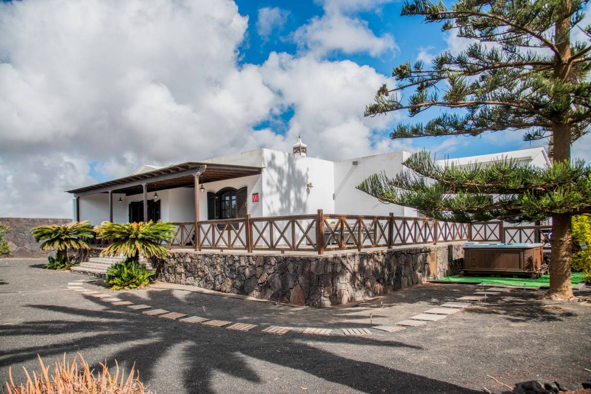 100 M² Ferienhaus ∙ 3 Schlafzimmer ∙ 6 Gäste - Teguise