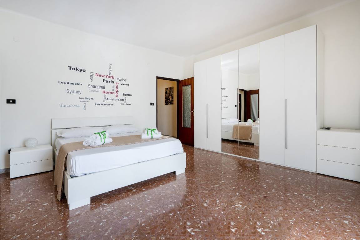 115 M² Apartment ∙ 2 Bedrooms ∙ 5 Guests - Monopoli