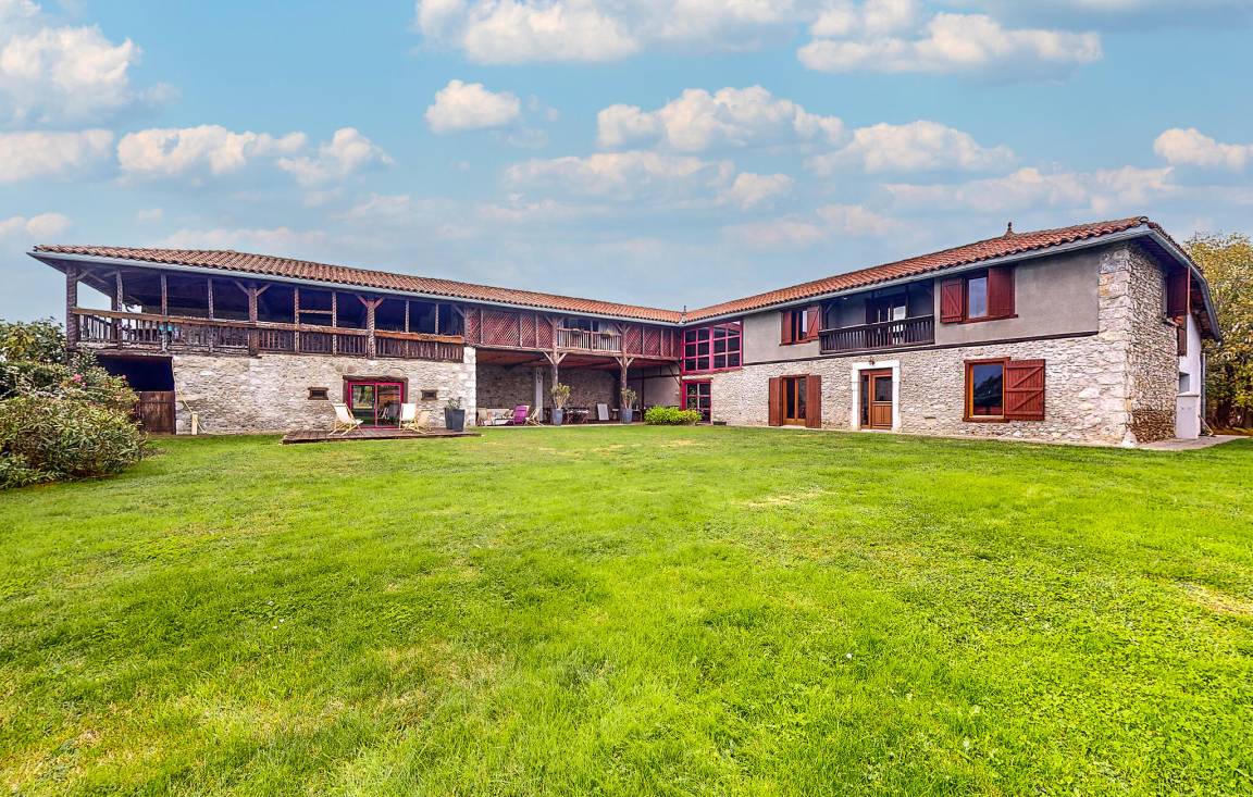 465 M² Casa ∙ 6 Habitaciones ∙ 15 Huéspedes - Montréjeau