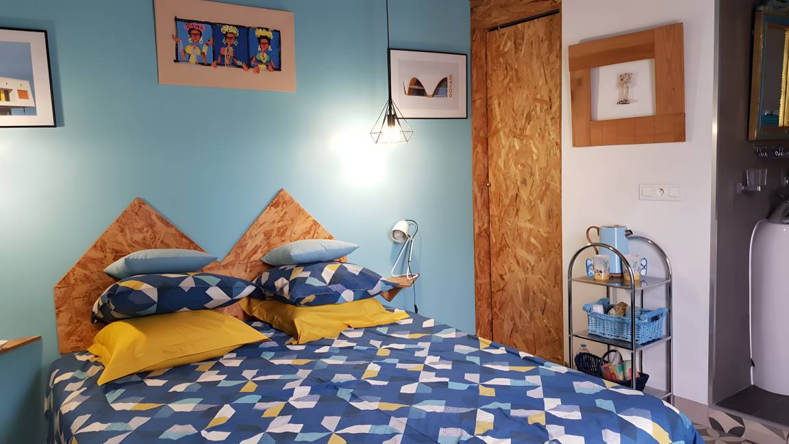 17 M² Bed And Breakfast ∙ 1 Bedroom ∙ 2 Guests - Royan