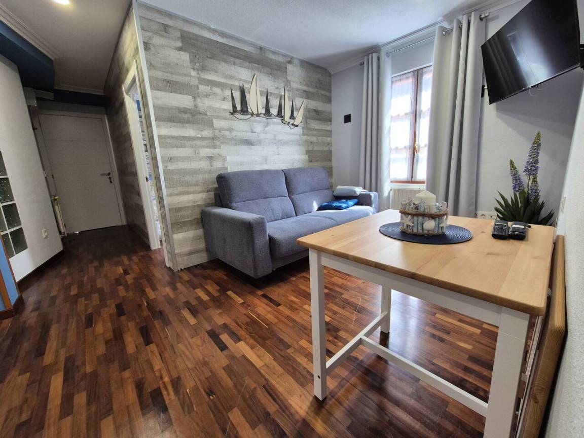 70 M² Apartamento ∙ 2 Habitaciones ∙ 4 Huéspedes - Gijón