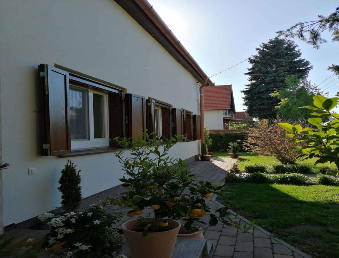 110 M² Huis ∙ 3 Slaapkamers ∙ 7 Gasten - Balatonmeer