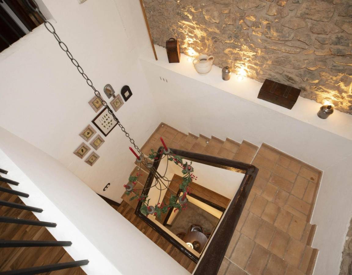 193 M² Casa ∙ 4 Habitaciones ∙ 8 Huéspedes - Fuentes de Ayódar