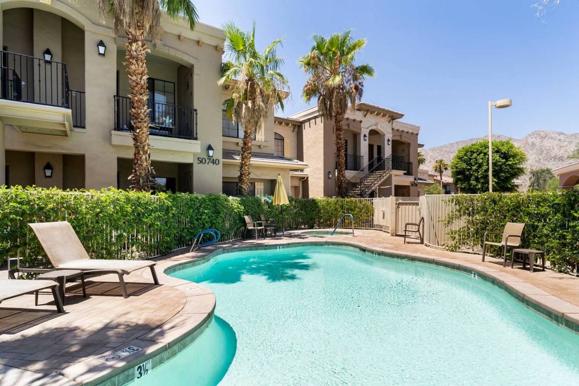 682 M² Apartment ∙ 1 Bedroom ∙ 4 Guests - La Quinta, CA