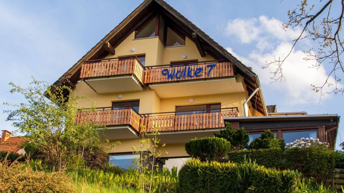 444 M² Ferienhaus ∙ 12 Schlafzimmer ∙ 24 Gäste - Torfhaus