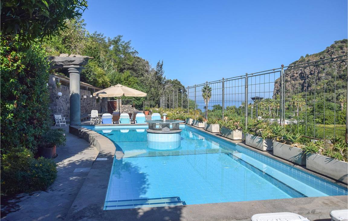320 M² Ferienhaus ∙ 6 Schlafzimmer ∙ 16 Gäste - Procida