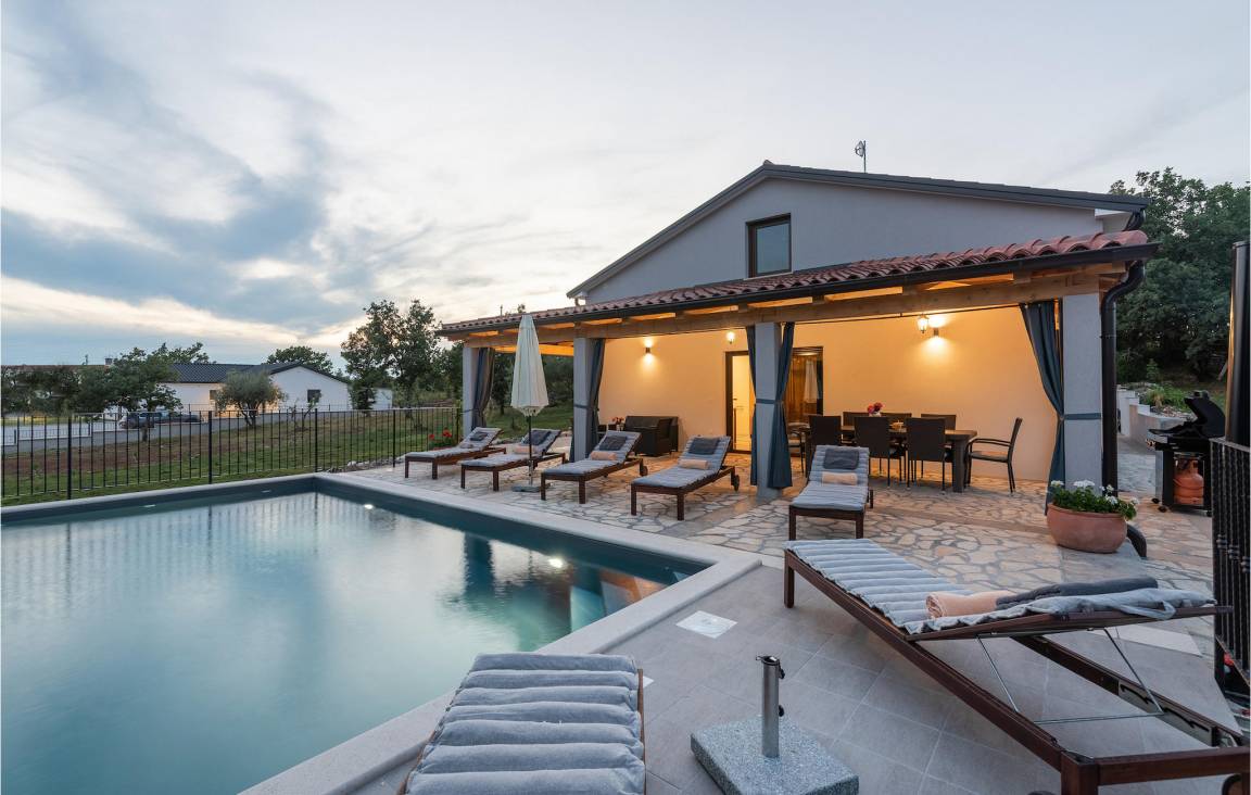 120 M² House ∙ 4 Bedrooms ∙ 8 Guests - Korte