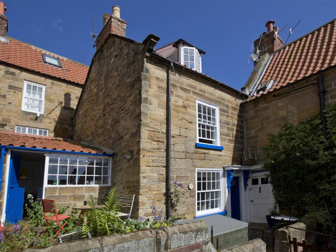Cottage ∙ 2 Bedrooms ∙ 4 Guests - Robin Hood's Bay