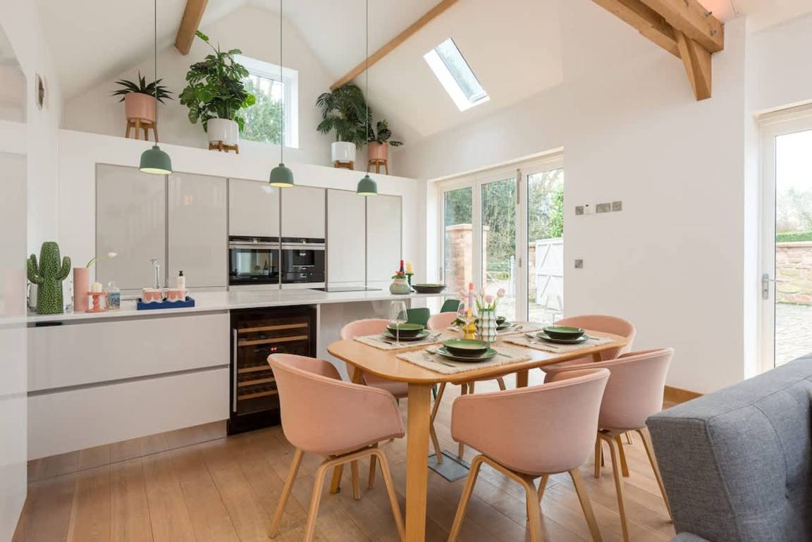 Apartment ∙ 2 Bedrooms ∙ 4 Guests - Stourport-on-Severn