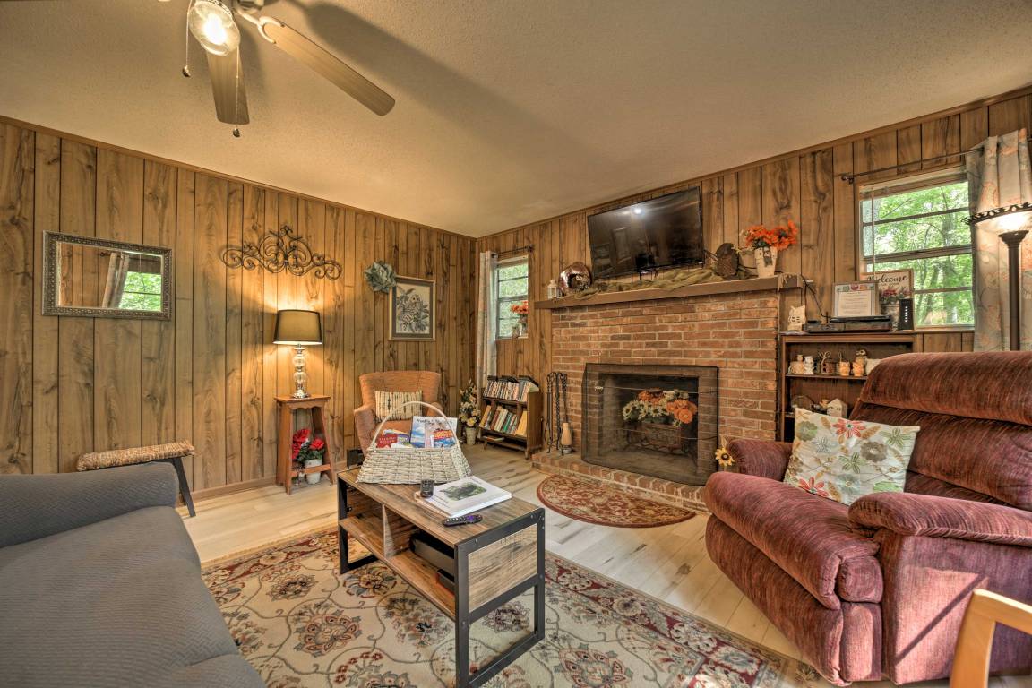 89 M² House ∙ 2 Bedrooms ∙ 6 Guests - Franklin, NC