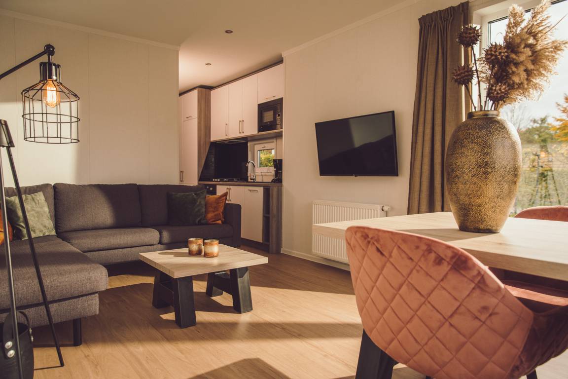 Bungalow ∙ 2 Slaapkamers ∙ 4 Gasten - Almelo