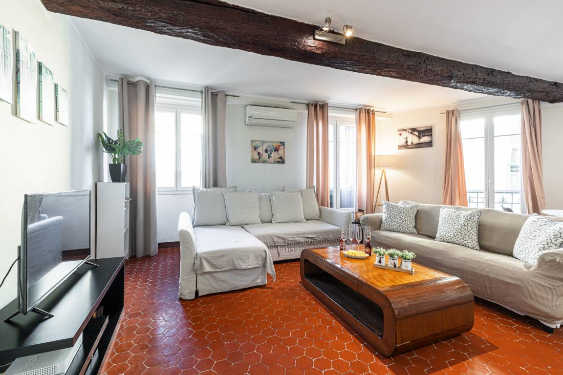 95 M² Appartement ∙ 3 Chambres ∙ 6 Personnes - Nice